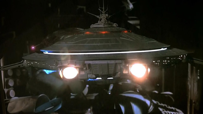 Stills from *batteries not included - Matthew Robbins (1987) - page #1