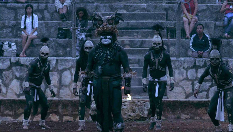 Stills from The curse of the mayans - Joaquin Rodriguez (2017) - page #1