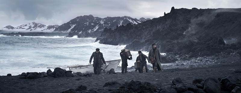 Photos de Cold Skin de Xavier Gens (2017) - page 1