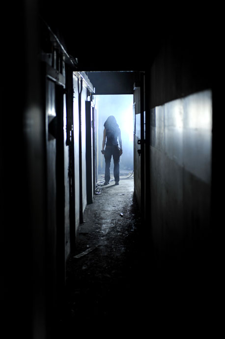 Stills from Ghost Machine - Chris Hartwill (2010) - page #1