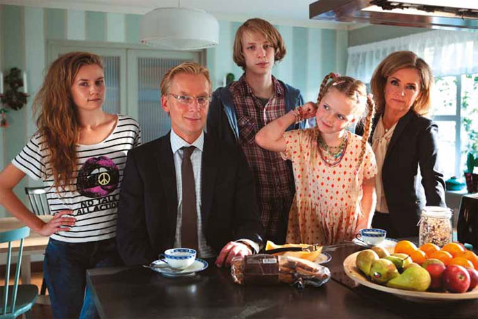 Stills from Real Humans - Lars Lundström (2012) - page #1