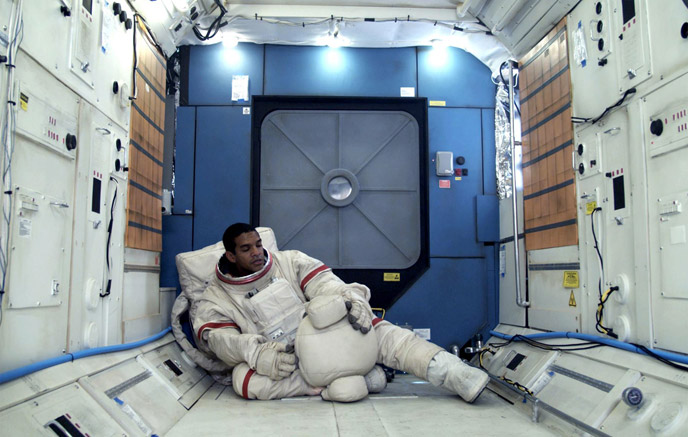 Stills from Astronaut: The Last Push - Eric Hayden (2012) - page #1